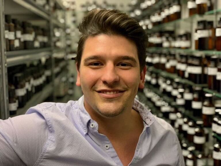 Why Chose Us As Your Fragrance Manufacturer And Supplier?