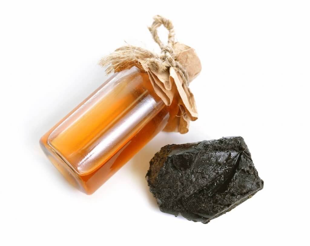 The Sweet Woody Animalic Fragrance of Labdanum